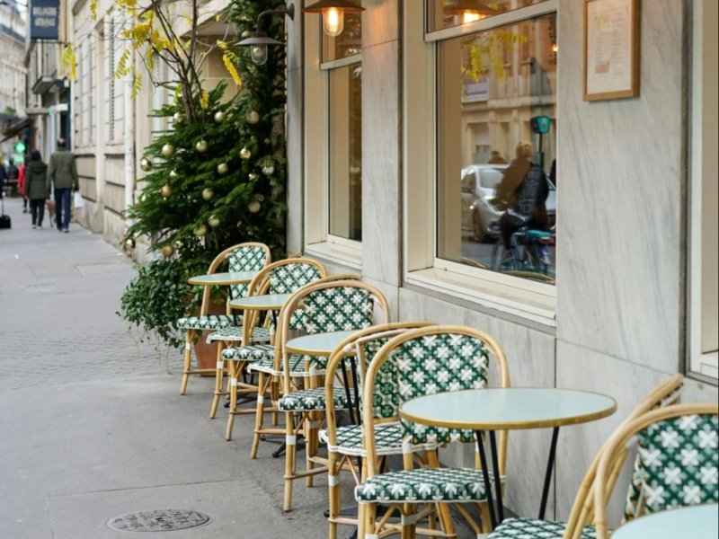 How Pressure Washing Keeps Your Restaurant Clean, Safe, & Inviting